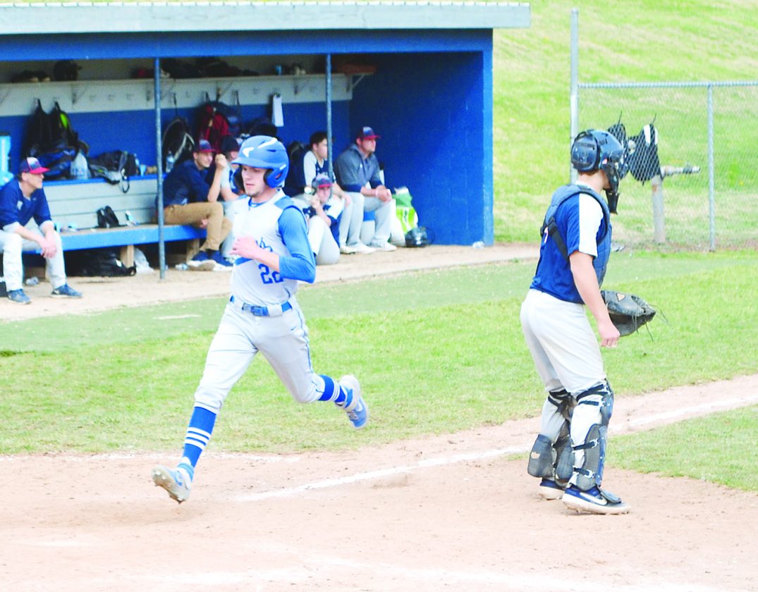 Warren baseball hustles past Morgan | News, Sports, Jobs - Marietta Times